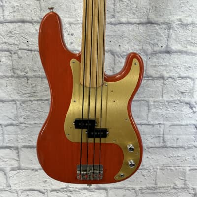 Wing Instruments Semi-Hollow 30" Scale 4-String Bass | Reverb