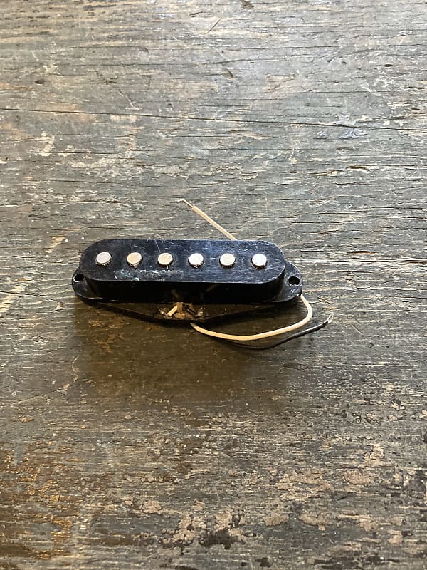 Fender flat pole strat pickup @2000 - Blk | Reverb