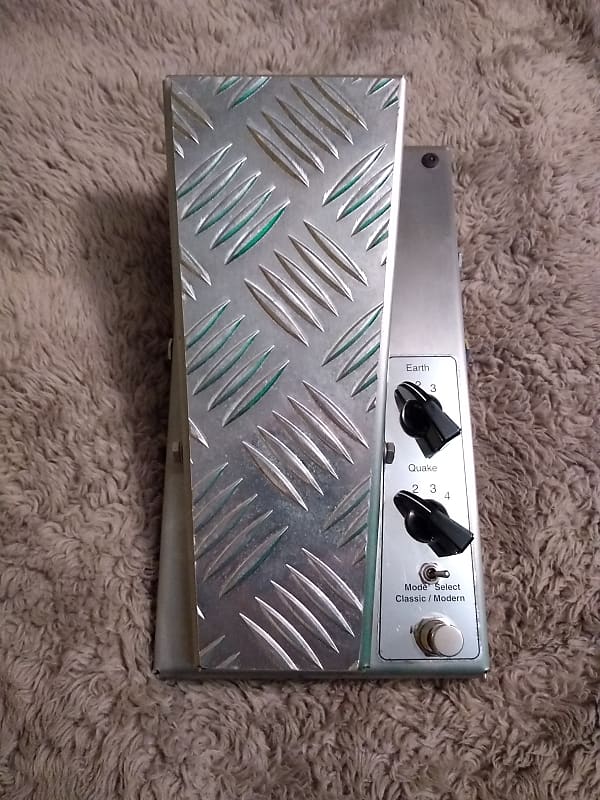 Musician Sound Design Automatic EarthQuake Wah Bass Guitar | Reverb