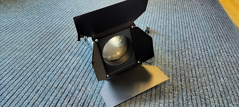 ETC Source 4WRD PARnel - LED light engine and PAR body w/Barn | Reverb