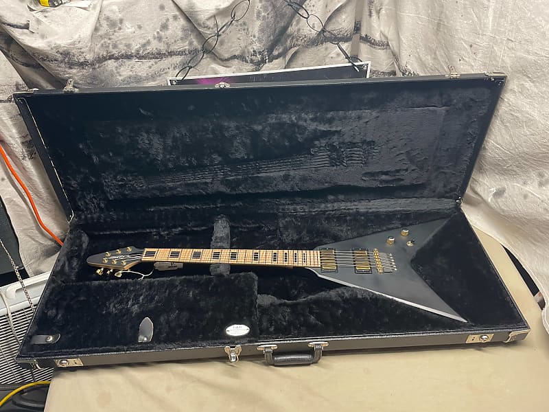 Carvin Ultra V Custom Guitar with Case - Black | Reverb