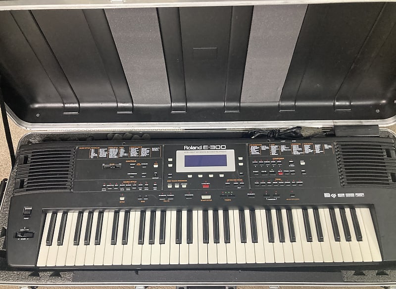 Roland E-300 Intelligent Keyboard Synthesizer with hard road | Reverb