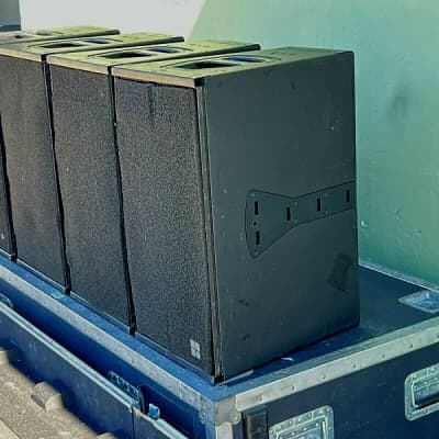D&B Audiotechnik Q1 Line Array Speaker W/Case (Lot of Four) | Reverb