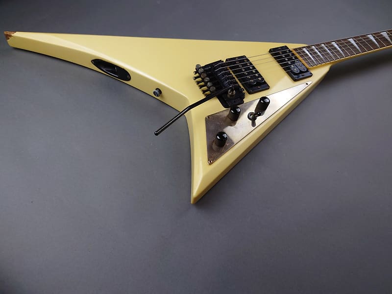 Fernandes JS-100 RR Randy Rhoads Pearl White Flying V | Reverb Ireland
