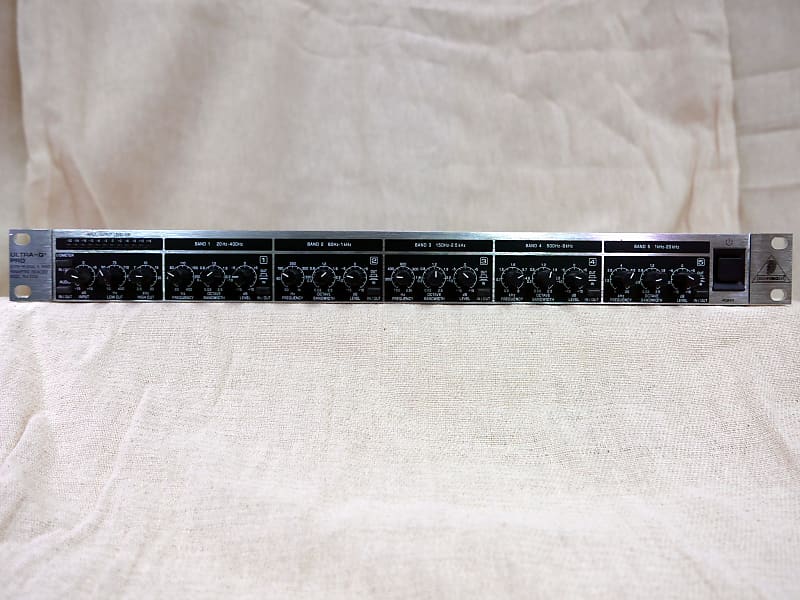 Behringer PEQ2200 Ultra-Q Pro Parametric Equalizer | Reverb UK