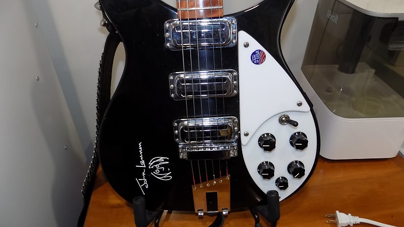 Rickenbacker 350v63 -1996 + VOX Python Strap + OHSC | Reverb