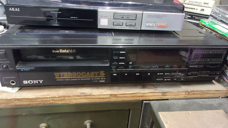 MINT Vintage Sony Beta Max SL-HP550 Beta Video Tape Recorder | Reverb