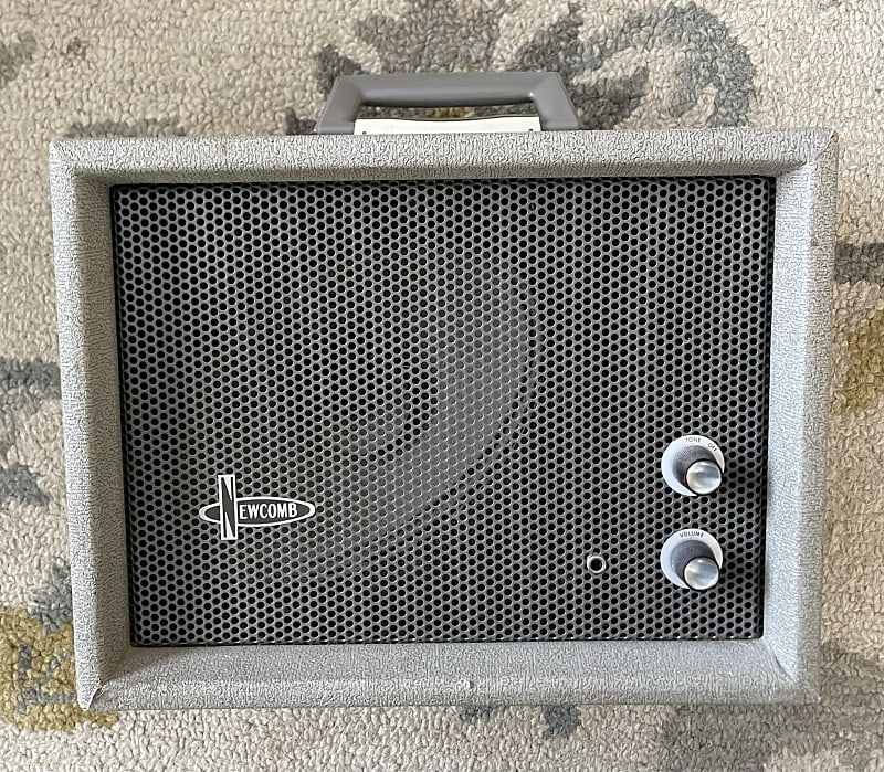 1967 USA Newcomb M9 Tube Amp EL84 / 6AV6 / 6X4 Tubes w 6x9” | Reverb