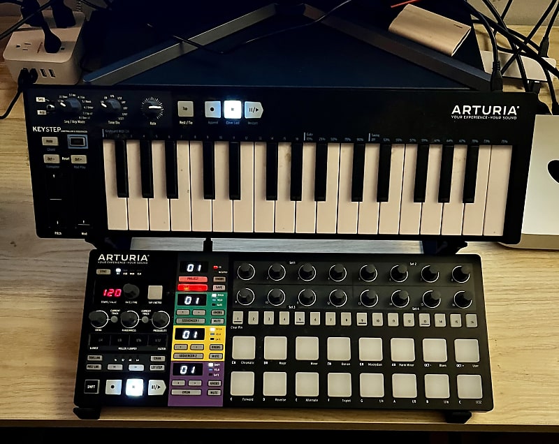 Arturia Beatstep Pro, Keystep 32, and 3D Waves dual stand | Reverb