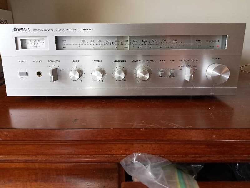 Yamaha CR220 natural sound receiver in excellent condition | Reverb