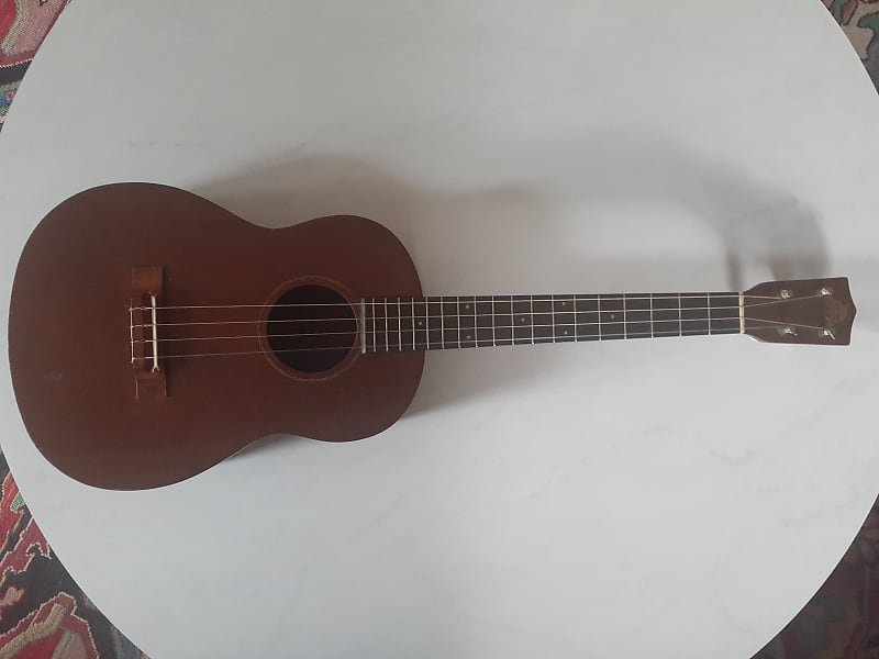 Favilla Baritone Ukulele - Solid Mahogany | Reverb