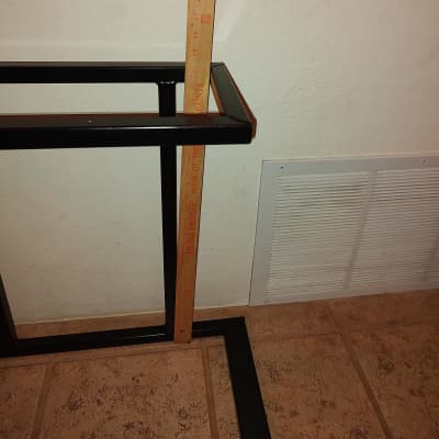 Deluxe Reverb Amp Stand | Reverb