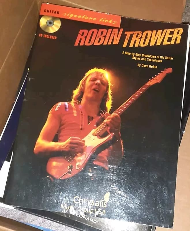 ROBIN TROWER - SIGNATURE LICKS - GUITAR TAB MUSIC BOOK & CD - | Reverb