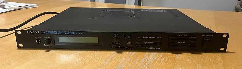 Roland JV-880 Multi Timbral Synthesizer Module 1992 - Black | Reverb