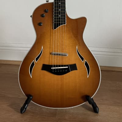 Taylor T5z Standard with Sitka Spruce Top Tobacco Sunburst | Reverb