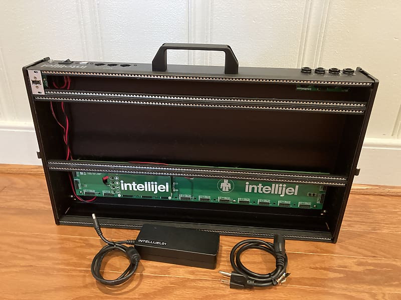 Intellijel 7U 104HP Performance Case Stealth Black | Reverb