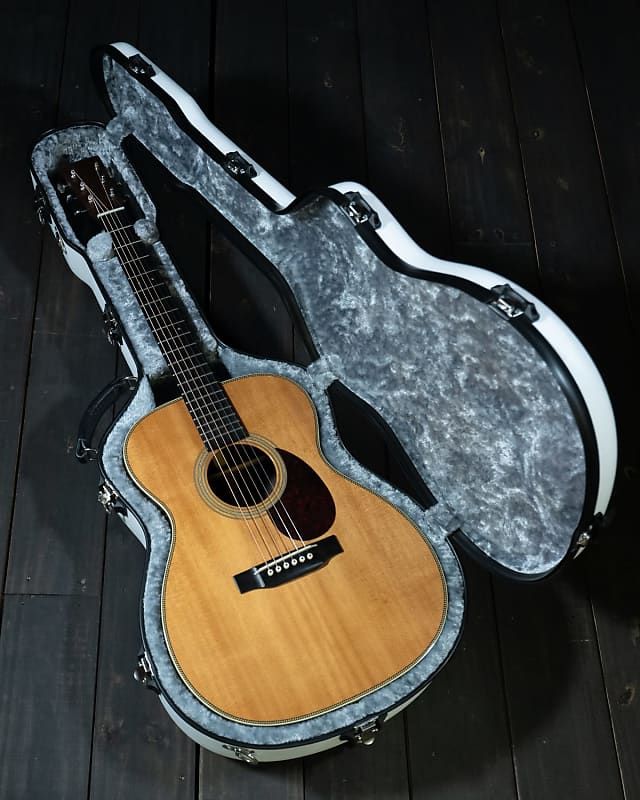 Calton Orchestra Model, OM Flight Case, White w/ Silver | Reverb