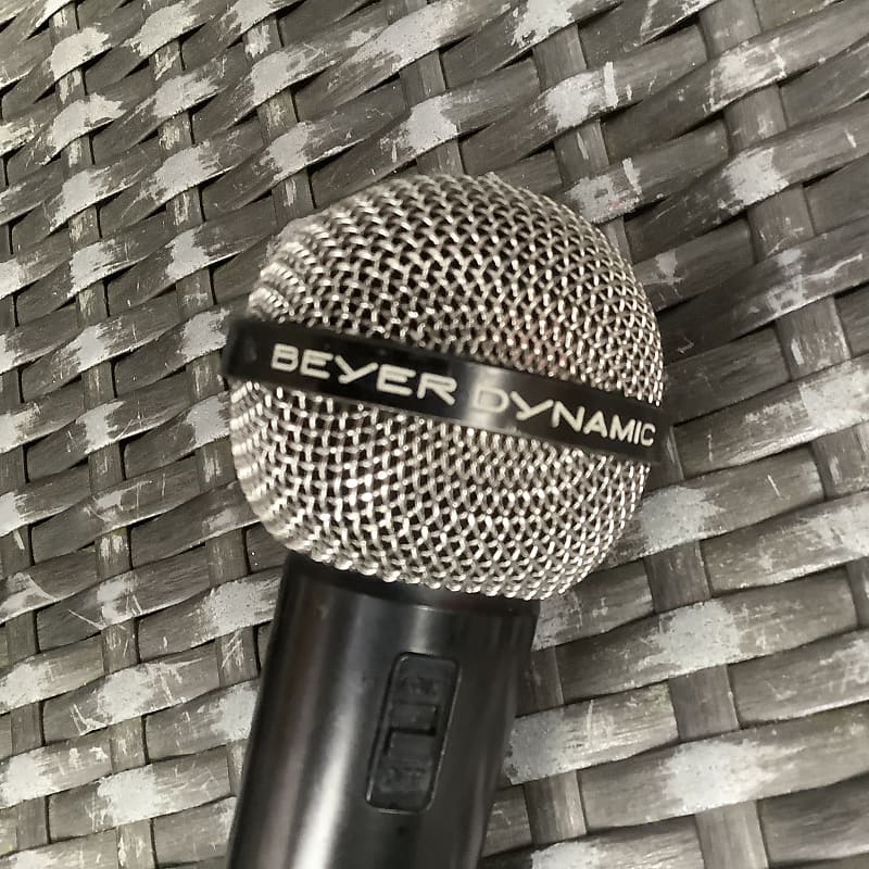 Beyerdynamic M 260 NS hypercardiod ribbon microphone | Reverb
