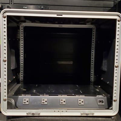 Gator GATOR CASE 4 SPACE POWERED RACK Rack Case (Orlando, FL | Reverb