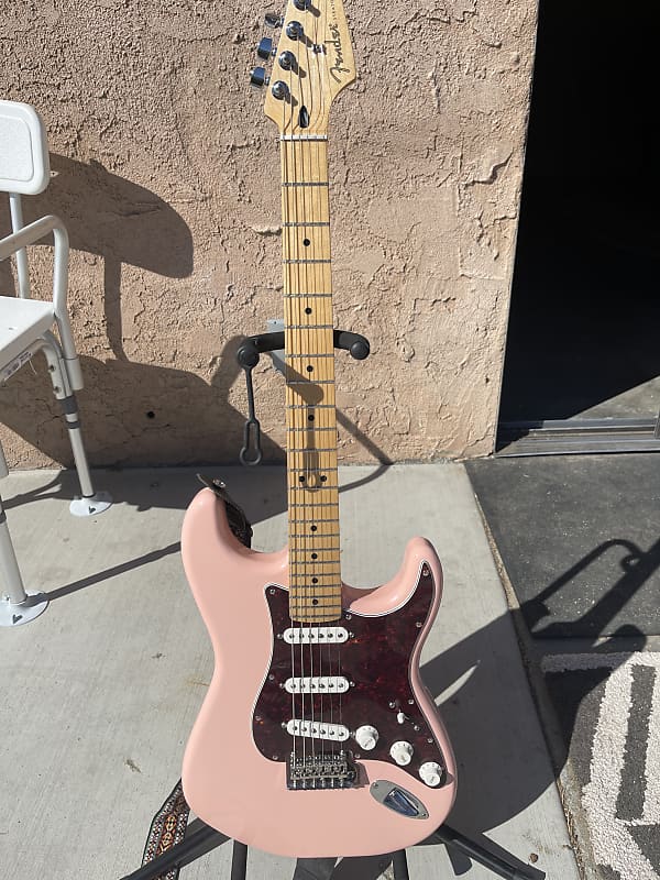 Fender Stratocaster 2015-2018 Gloss Shell Pink | Reverb