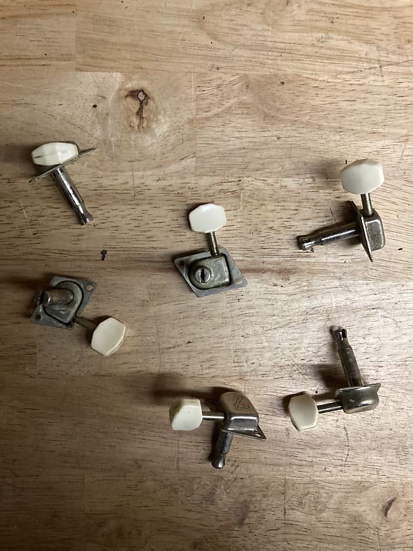 Fender F stamp plastic button tuners vintage (set of 6) c. | Reverb