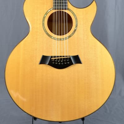 TAYLOR 955 acoustic guitars