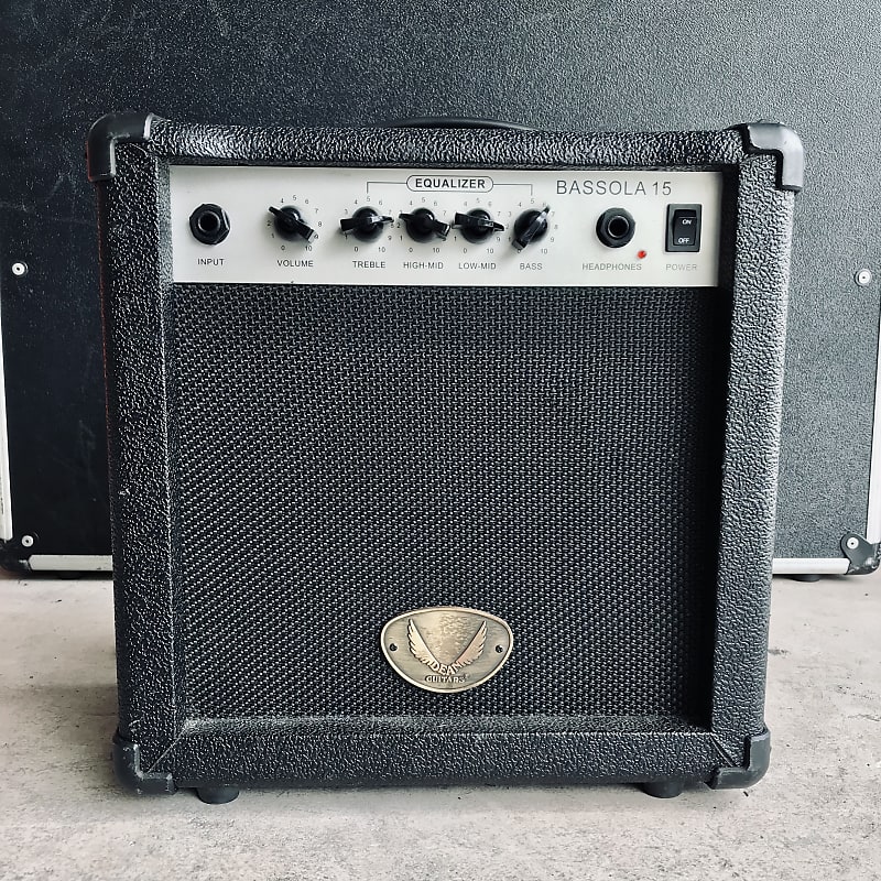 Dean Guitars “Bassola 15” Guitar Amp | Reverb