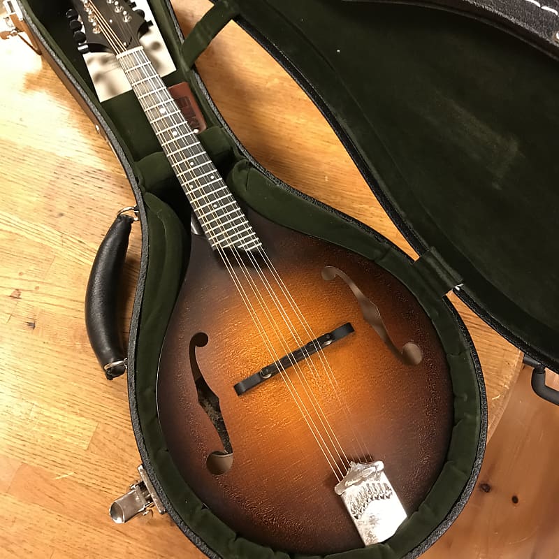 Collings MT Mandolin Satin Sunburst | Reverb