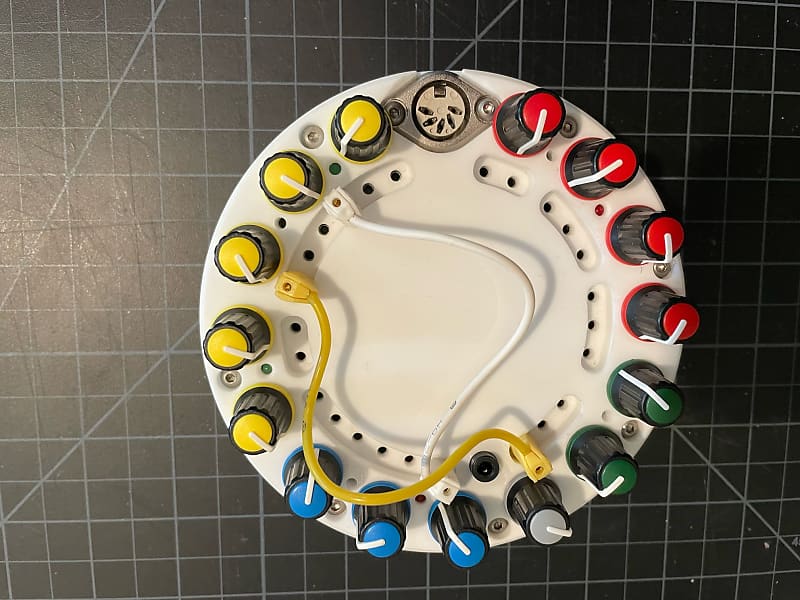 Chimera BC6 Analog Synthesizer White | Reverb