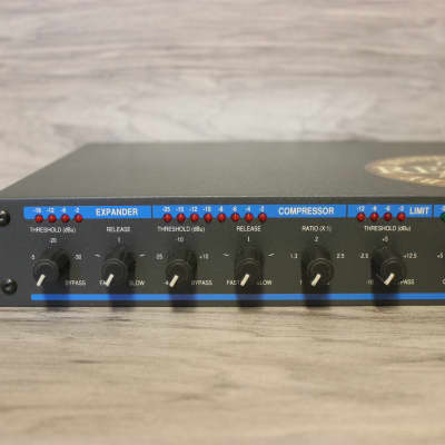 Revive Audio Modified: Symetrix 425, Stereo Compressor / | Reverb