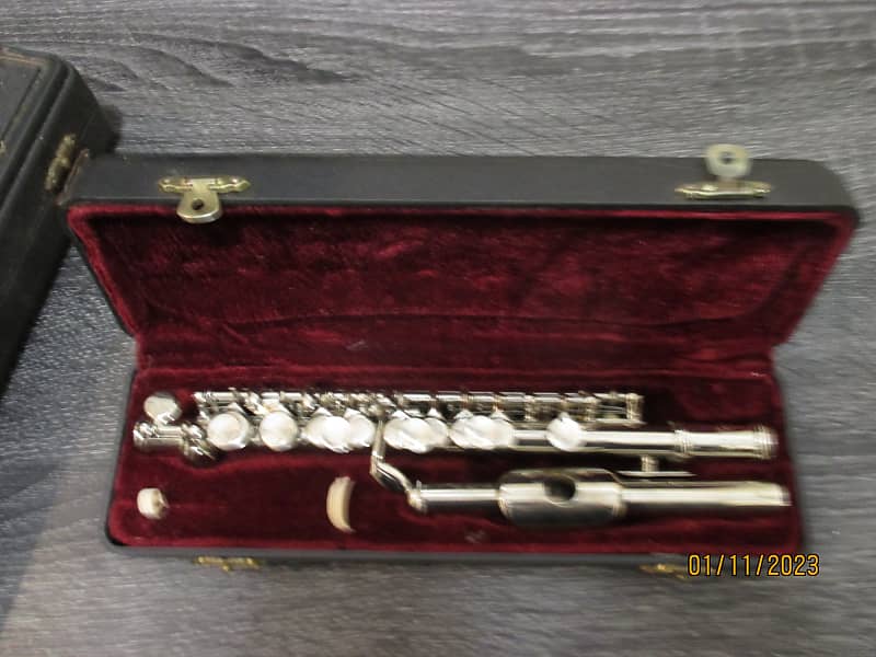 Piccolo with case. Silver color | Reverb