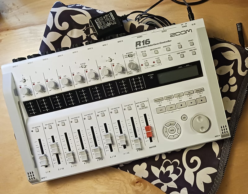 Zoom R16 2016 - Factory Finish | Reverb UK