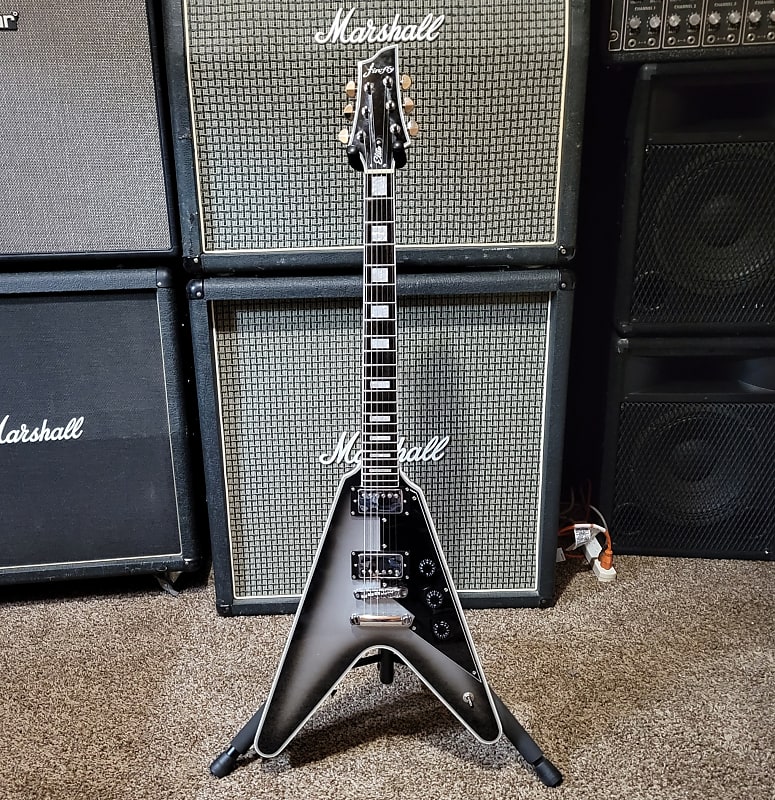 Firefly FFLV 2021 - Silverburst | Reverb