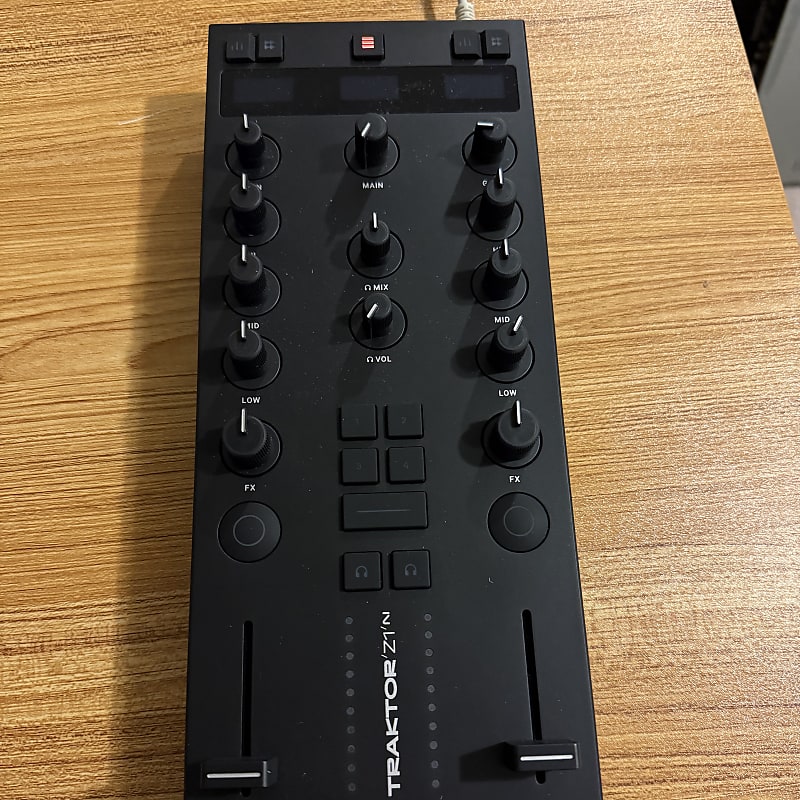 Native Instruments Traktor Z1 MK2 | Reverb