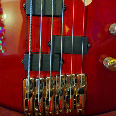 USA Made Peavey TL6 6 String Bass. Excellent Condition | Reverb UK