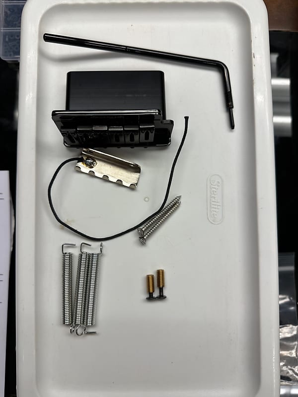 Super-Vee BladeRunner Tremolo system 2020 - Black | Reverb