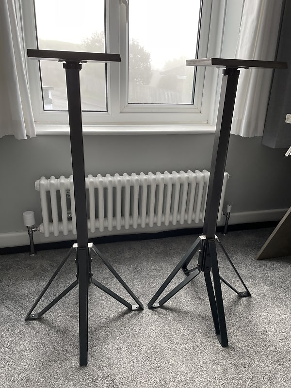 Output Stands 2021 Driftwood Grey | Reverb UK