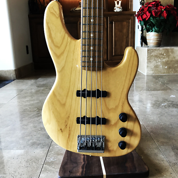 Fender USA 5 String Jazz Bass Plus V - Lace Sensor Pickups | Reverb