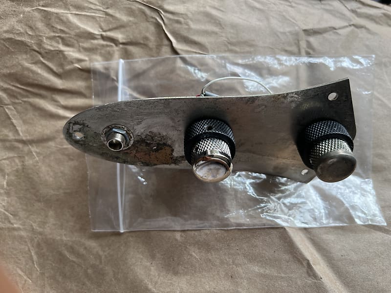 Real Life Relics Aged Nickel 62 Jazz J Bass Control Plate | Reverb