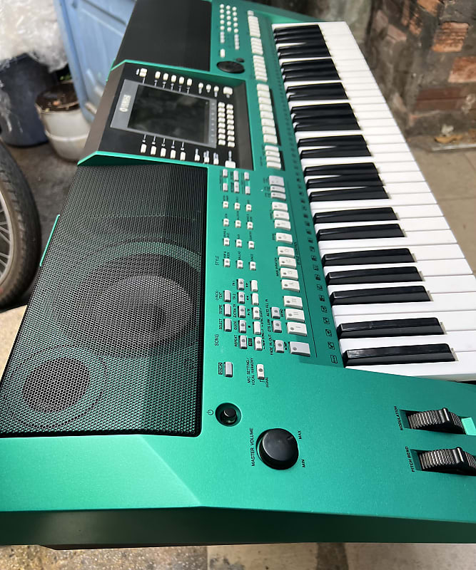 Yamaha PSR-S910 61-Key Arranger Workstation Green custom rare | Reverb