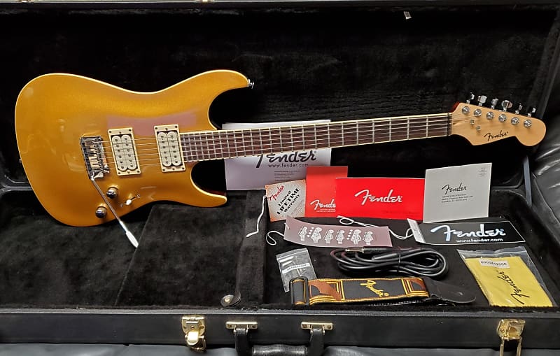 Fender Showmaster (HH) 2003 Goldtop | Reverb