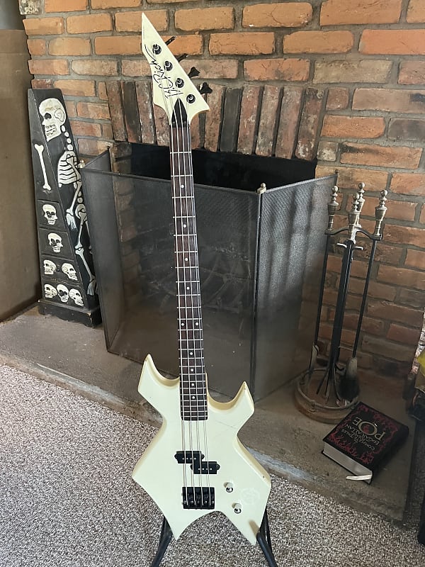 1990s BC Rich Platinum Series Warlock Bass White | Reverb