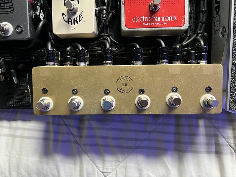 Simple Switch Effects Super Looper - Gold | Reverb