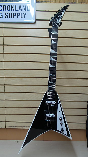 Jackson Flying V 2015 high gloss black & white | Reverb