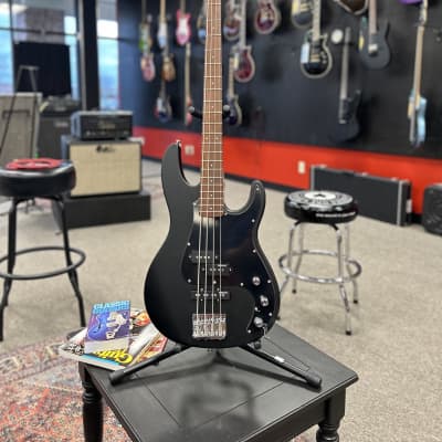 ESP LTD F-204 | Reverb