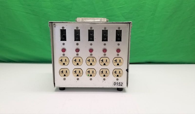 DADCO 100A LUNCH BOX POWER DISTRIBUTION 120V-20A X5 | Reverb