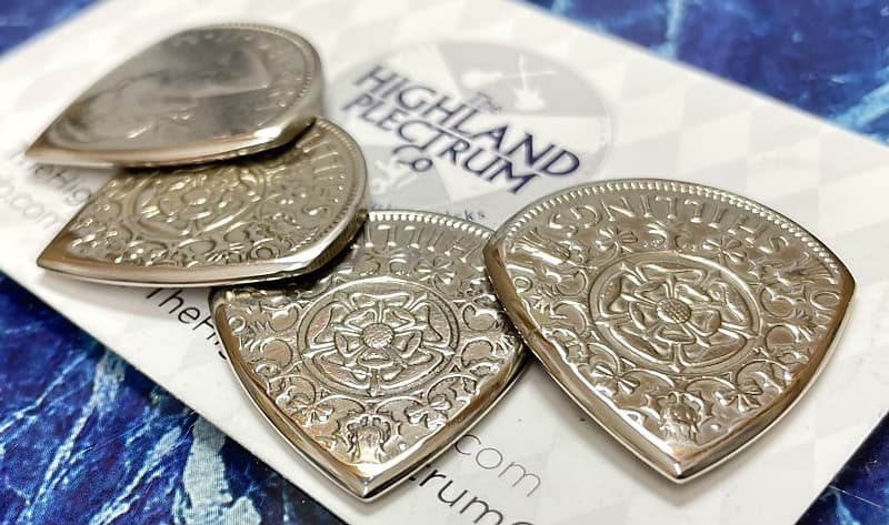 The Highland Plectrum Co. One (1) Queen Elizabeth Two | Reverb UK