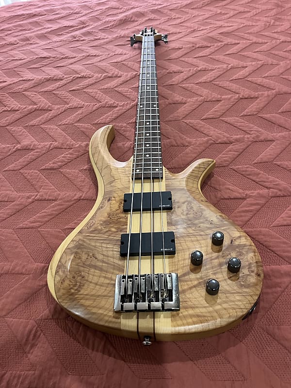 Schecter bass Riot 4 2010-2012 - Natural | Reverb