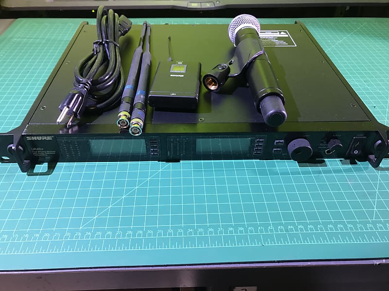 Shure UR4D+ with SM58 UR1 & Beltpack UR2 | Reverb Canada