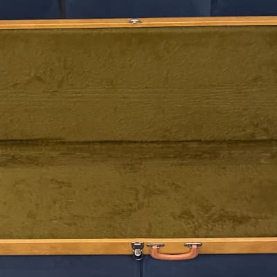 Kramer Aluminum neck bass case 70s-80s | Reverb France